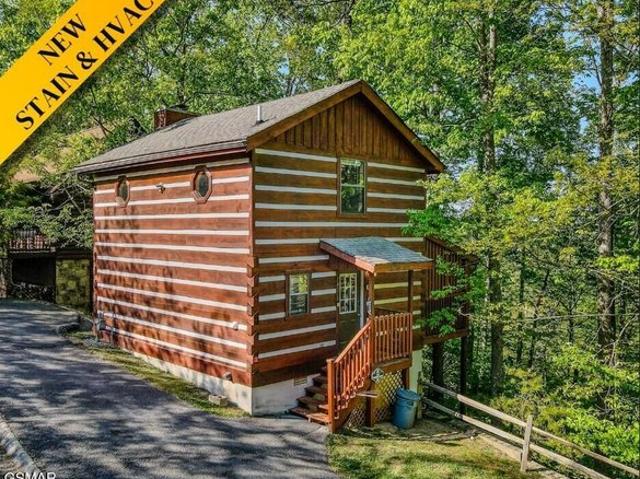 742 Nighthawk Way, Pigeon Forge, TN 37863