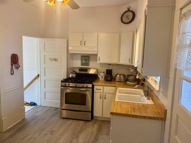 742 S 4th Street