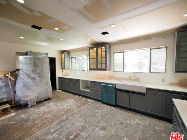 742 Schumacher Dr, Los Angeles, CA 90048 | MLS #25625