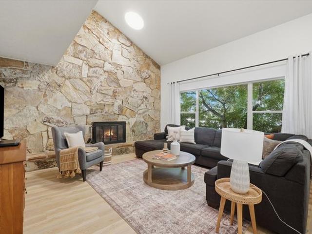 742 Sheringham Ct, Farmington, UT 84025