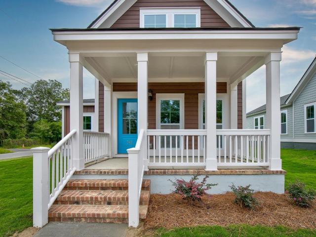 742 Poplar Street