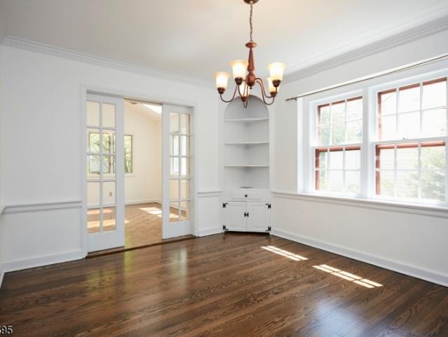 742 Ridgewood Rd