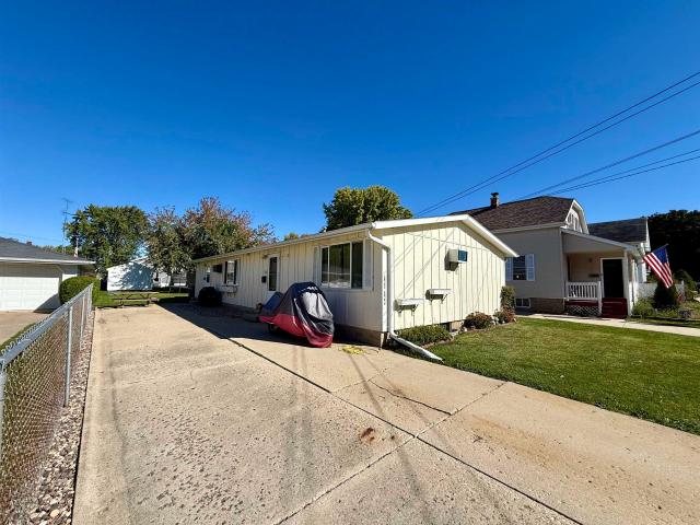 742 W 5TH Avenue