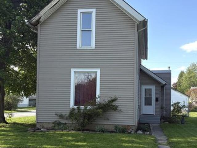 742 W Center St, Fostoria, OH 44830