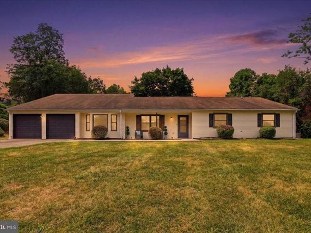 7434 Cedar Knolls Dr, Warrenton, VA 20187