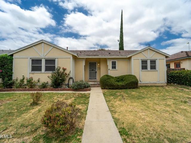 7435 Corbin Ave, Winnetka, CA 91306