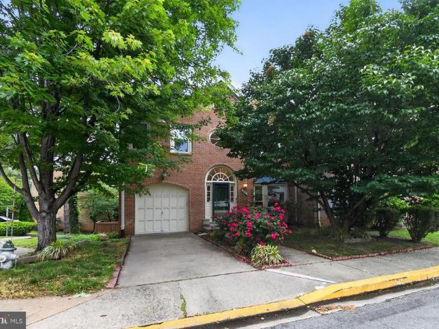 7435 Crestberry Lane