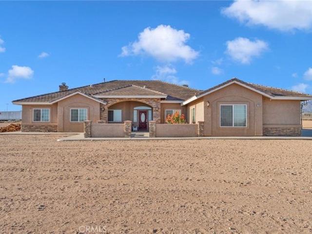 7435 Solano Rd, Phelan, CA 92371