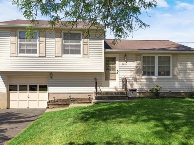 7436 Muench Rd, Liverpool, NY 13088