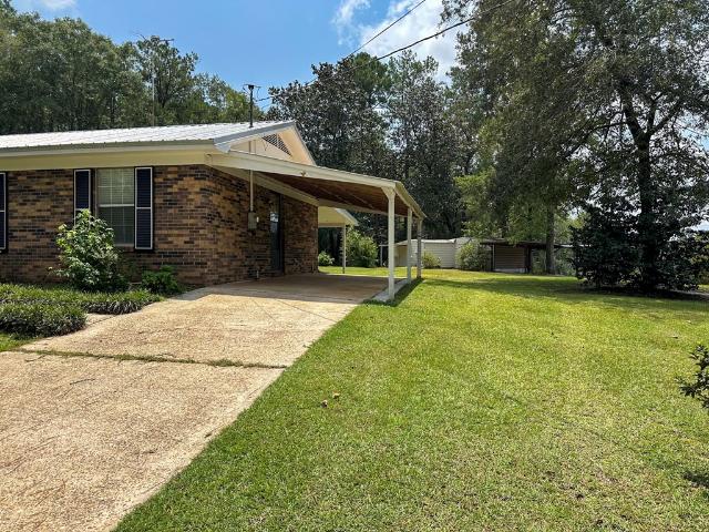 7436 E Highway 27