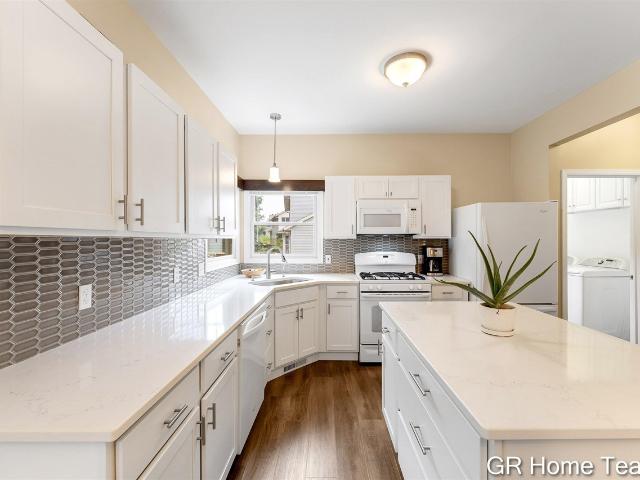 7436 Las Palmas Drive