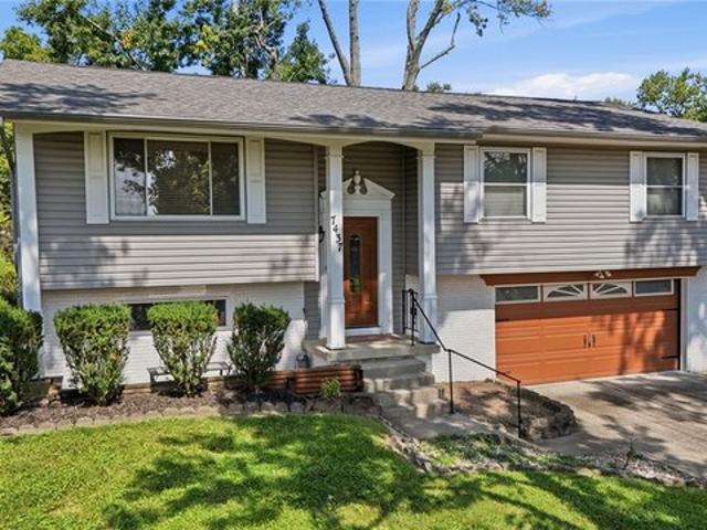 7437 Mad River Rd, Dayton, OH 45459