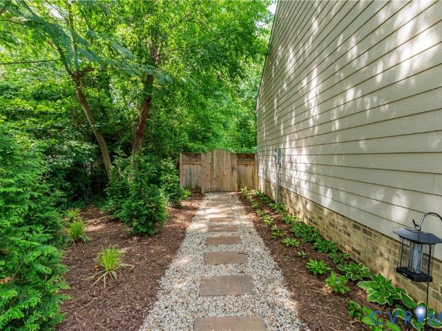 7437 Laneview Drive