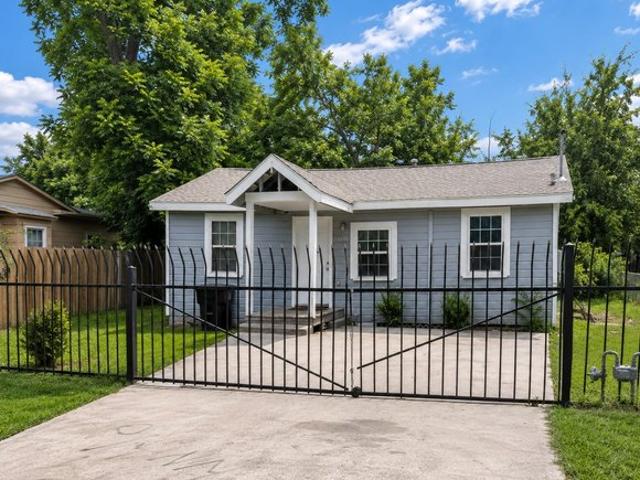 7438 Bywood St, Houston, TX 77028