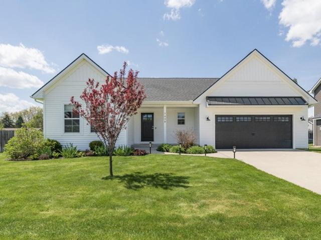 7438 Jamaica Ln, Portage, MI 49002