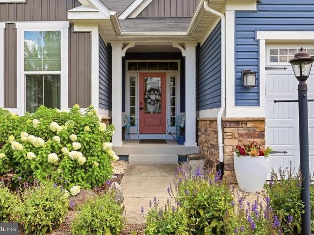 7438 Lake Willow Court
