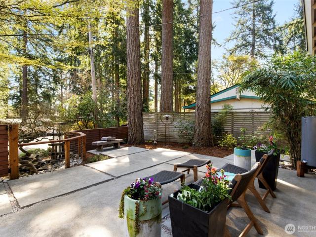 7439 NE 123rd Pl, Kirkland, WA 98034 | MLS #2501 | Compass