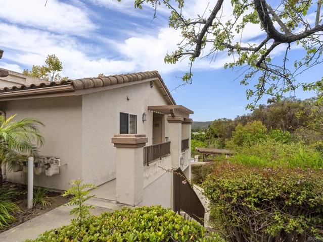 7439 Altiva Pl, Carlsbad, CA 92009