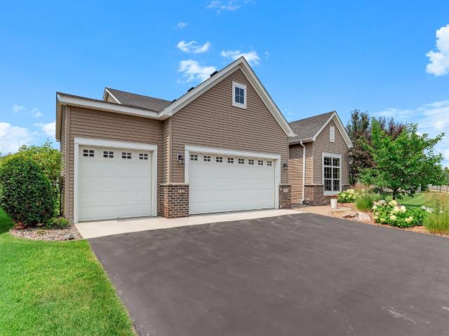 7439 Shadyview Lane N