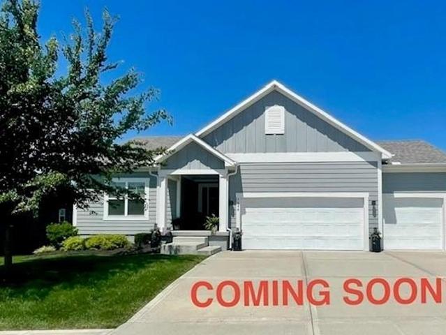 7430 NW Chambers Ct, Kansas City, MO 64152