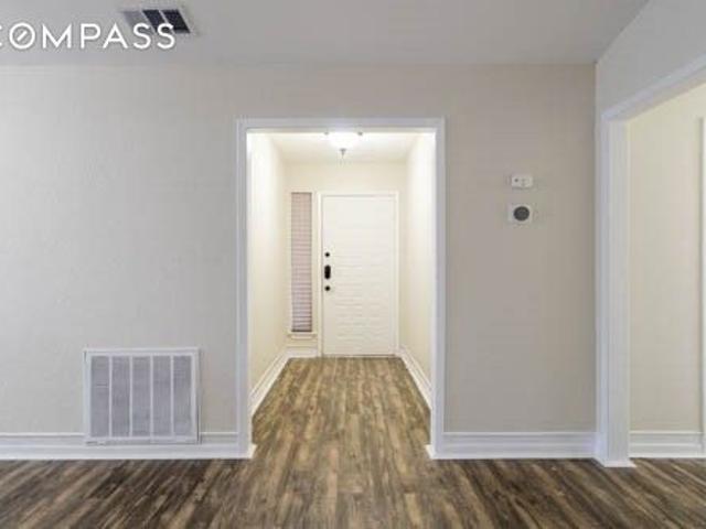 7430 Cessna Dr, Corpus Christi, TX