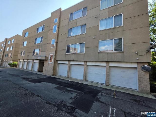 7430 JFK Blvd E # 4A