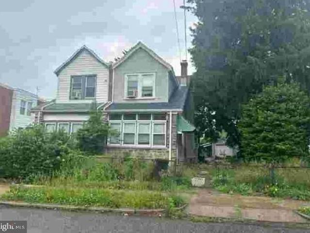 7430 00 Lawndale St, Philadelphia, PA 19111