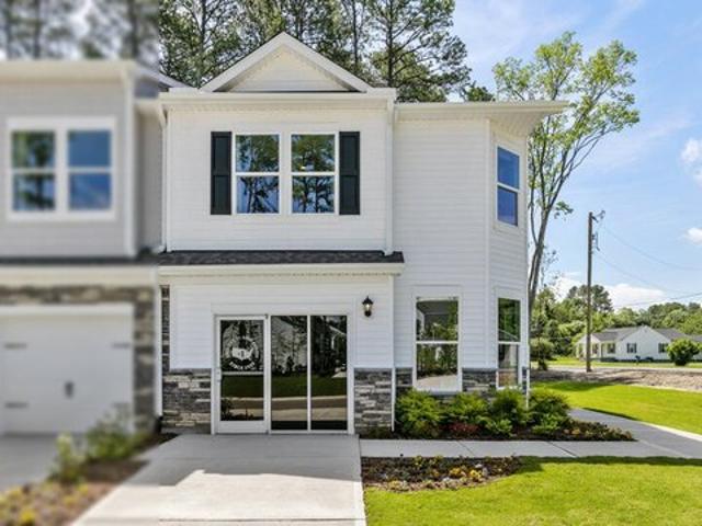7431 Bourbon Briar Dr, Raleigh, NC 27604