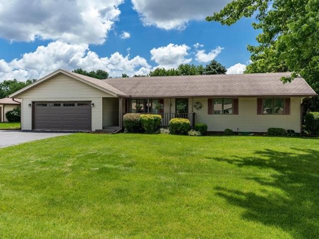 7431 Farview Dr, Cherry Valley, IL 61016