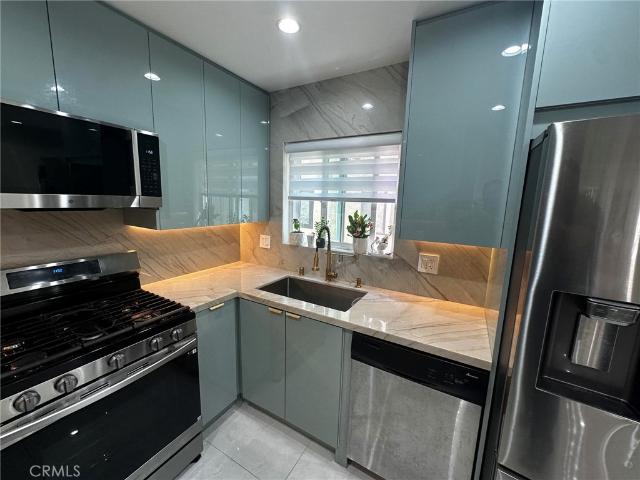 7432 Hazeltine 7