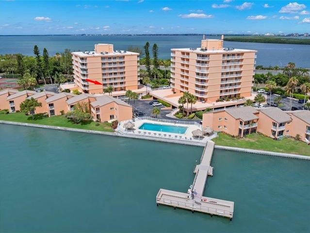 7432 Sunshine Skyway Ln S Apt 302, Saint Petersburg, FL 33711