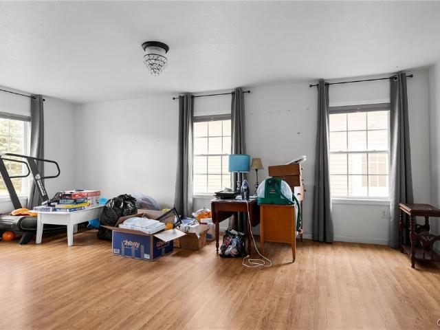 7433 Emi Lane