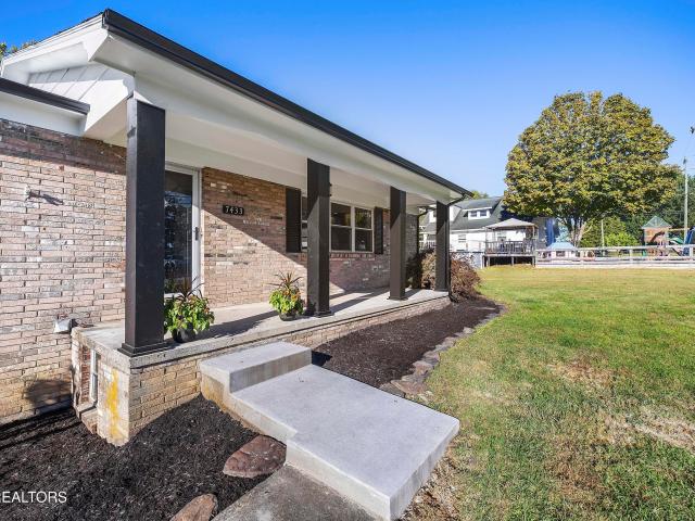 7433 Palmyra Drive