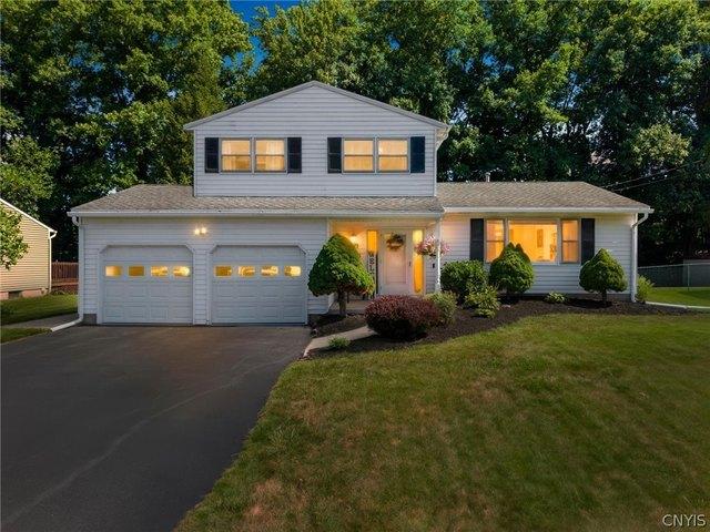 7433 Thunderbird Rd, Liverpool, NY 13088
