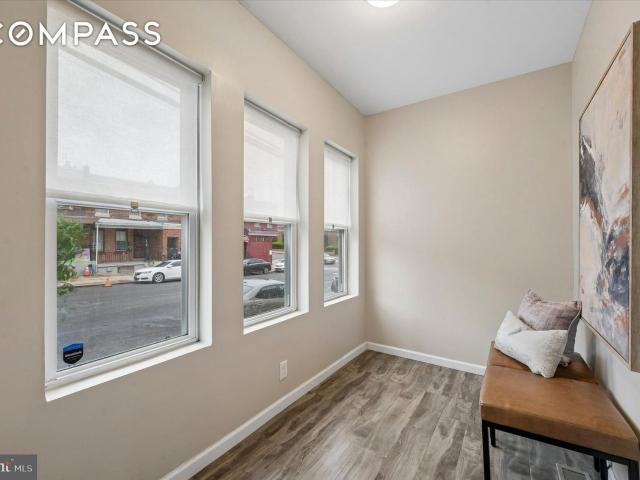 743 00 S 52nd St, Philadelphia, PA