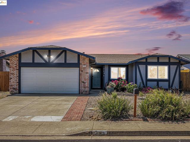 743 Andrea Way