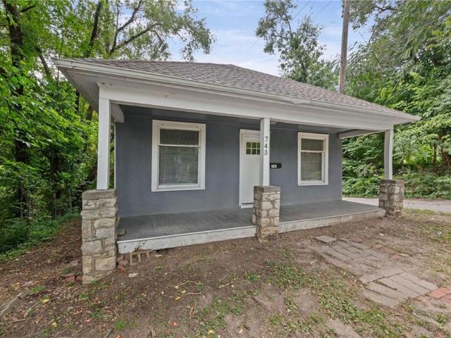 743 Kickapoo Street