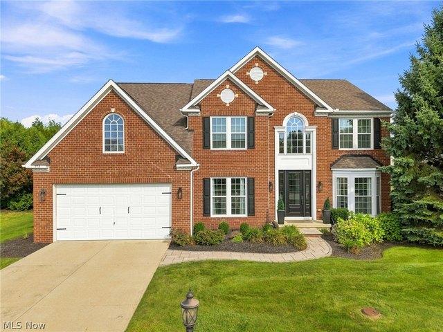 743 Hunt Club Way, Avon Lake, OH 44012