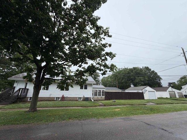 743 Magnolia Pkwy, Waterloo, IA 50701