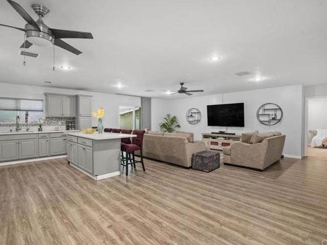 743 Maria Ave, Spring Valley, CA 91977