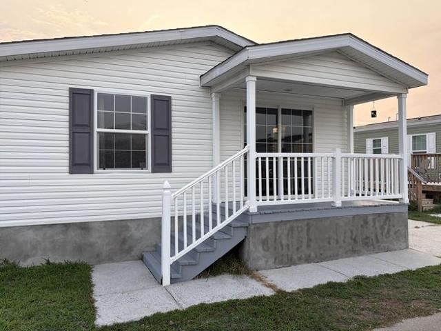 743 Meadow View Ln, Erma, NJ 08204