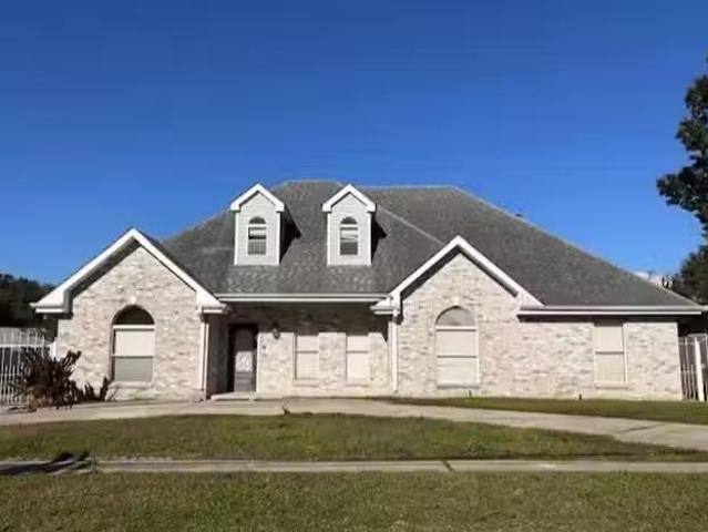 743 N VILLERE Street, Chalmette, LA 70043
