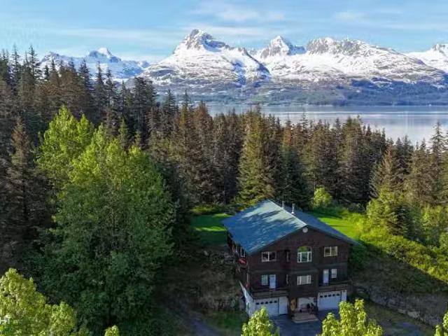 743 SALMONBERRY LN, VALDEZ, AK 99686 Single Family Residence F.
