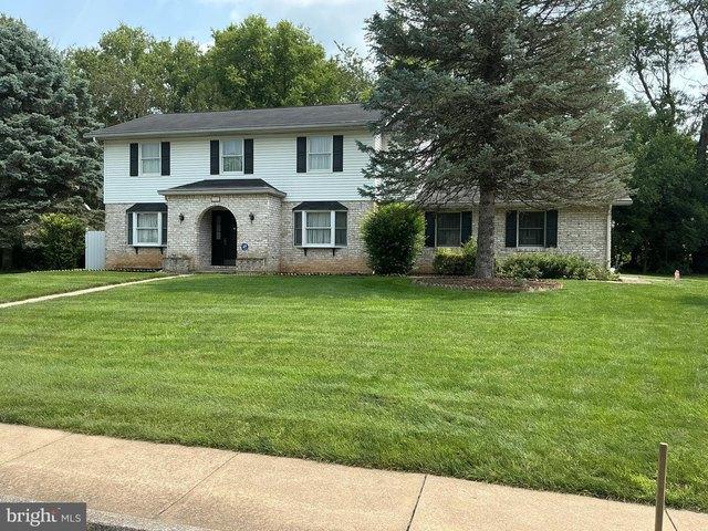 743 Sherwood Dr, Carlisle, PA 17013