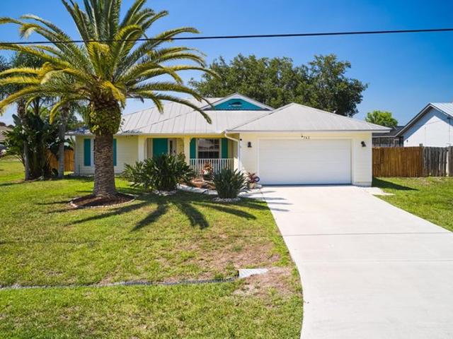 743 SW McCoy Ave, Port Saint Lucie, FL 34953