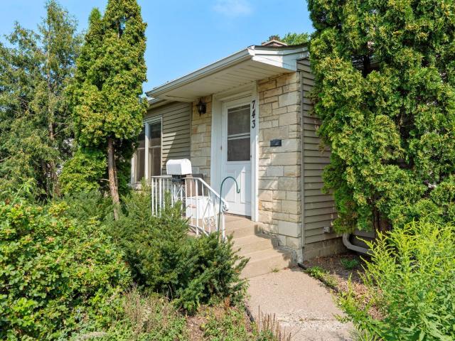743 Parkview Avenue