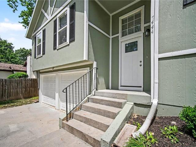 7444 Oakland Avenue