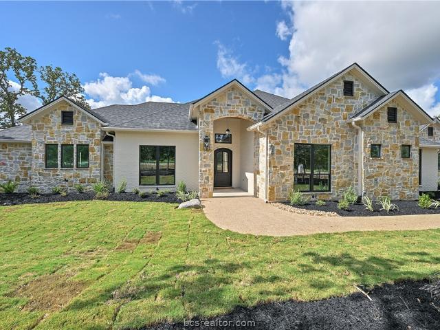7444 Winema Trail
