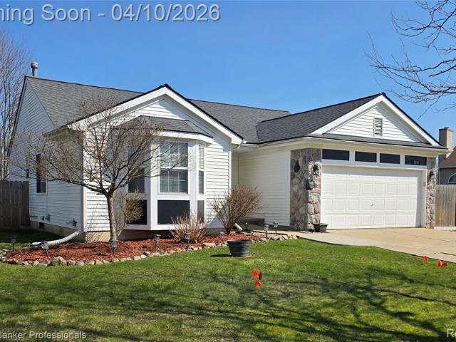 7447 Knollwood Drive