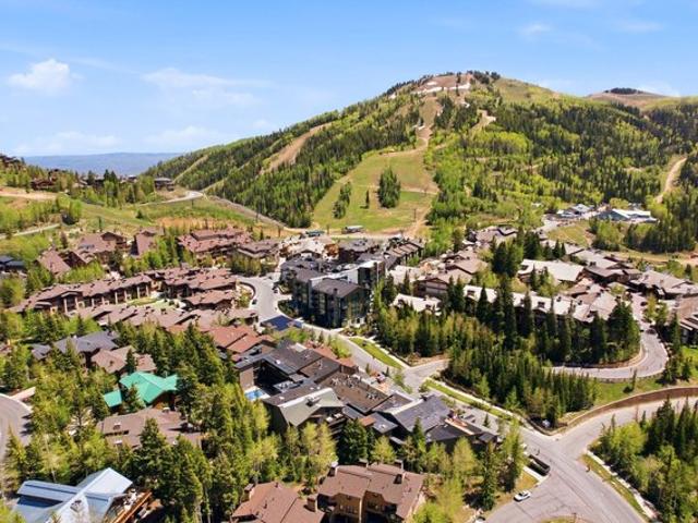 7447 Royal St E Unit 207, Park City, UT 84060